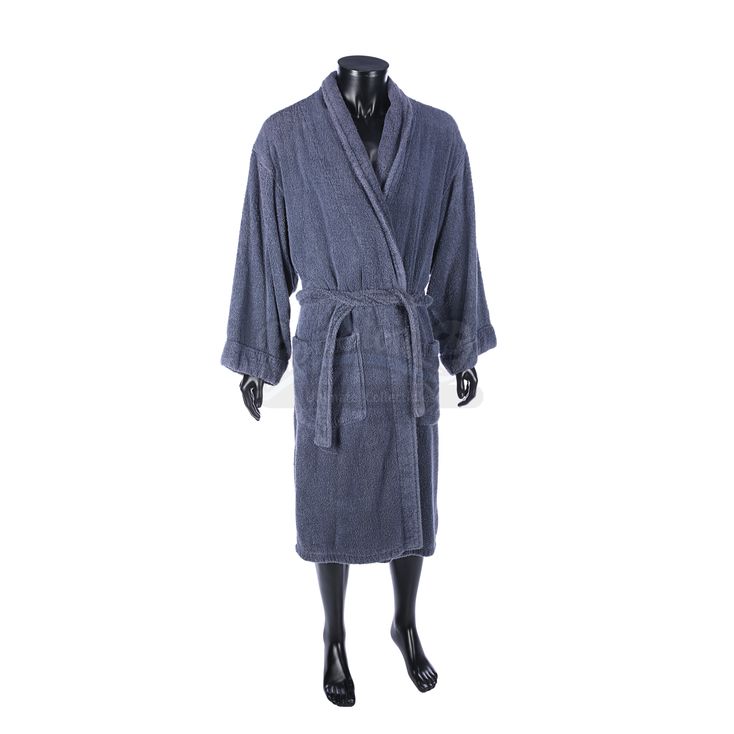 Graham Hess (Mel Gibson) Bath Robe | SIGNS (2002)