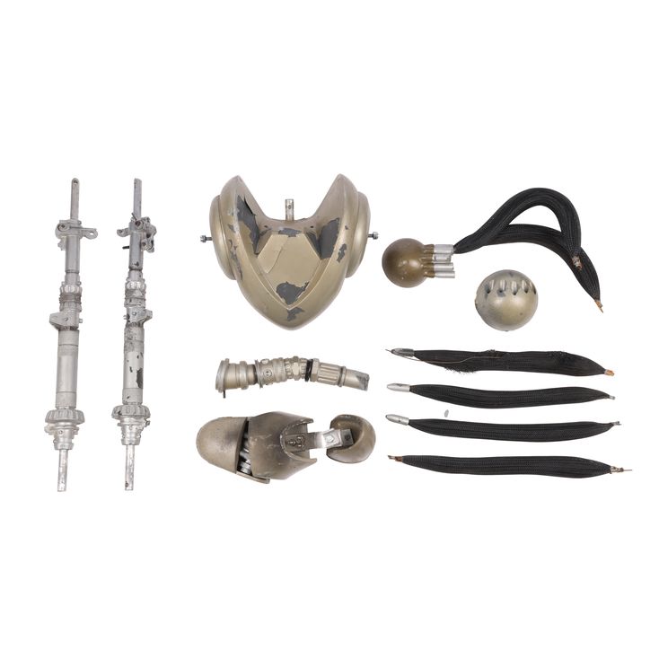 Collection of Damaged Robot Parts | I, ROBOT (2004)