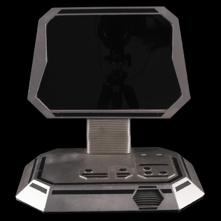 Lot # 347: STAR TREK: THE NEXT GENERATION (T.V. SERIES, 1987-1994)/STAR ...