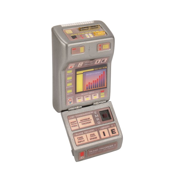 Lot # 363: STAR TREK: DEEP SPACE NINE (1993-1999)/STAR TREK: VOYAGER (1995-2001) - TR-590 ...