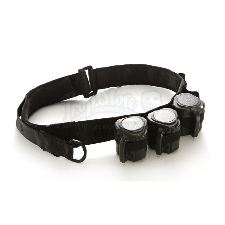 Guards Belt With Stunt Bombs | AEON FLUX (2005)