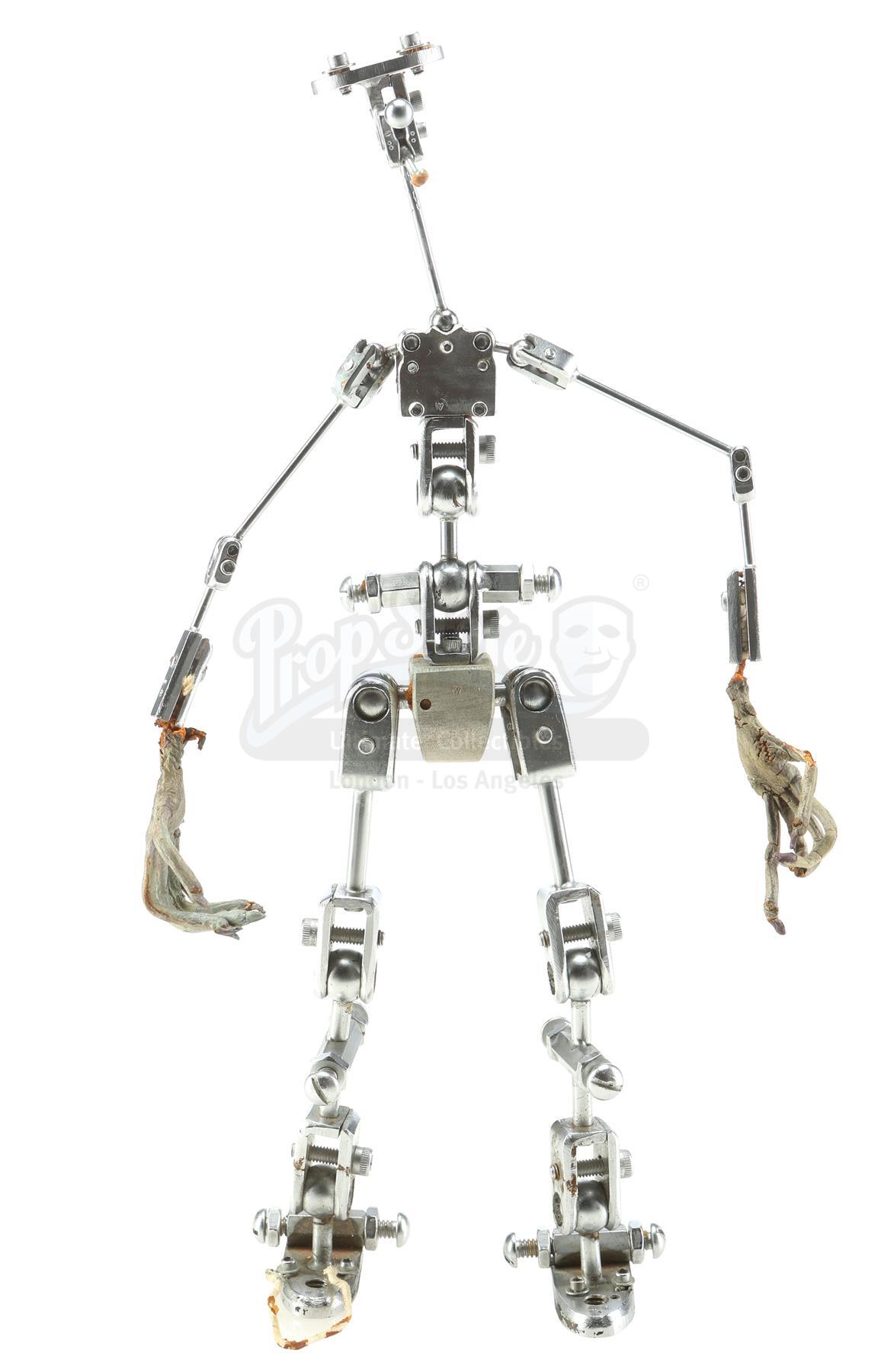 Lot #498 - NIGHTMARE BEFORE CHRISTMAS, THE (1993) - Corpse Dad Stop ...