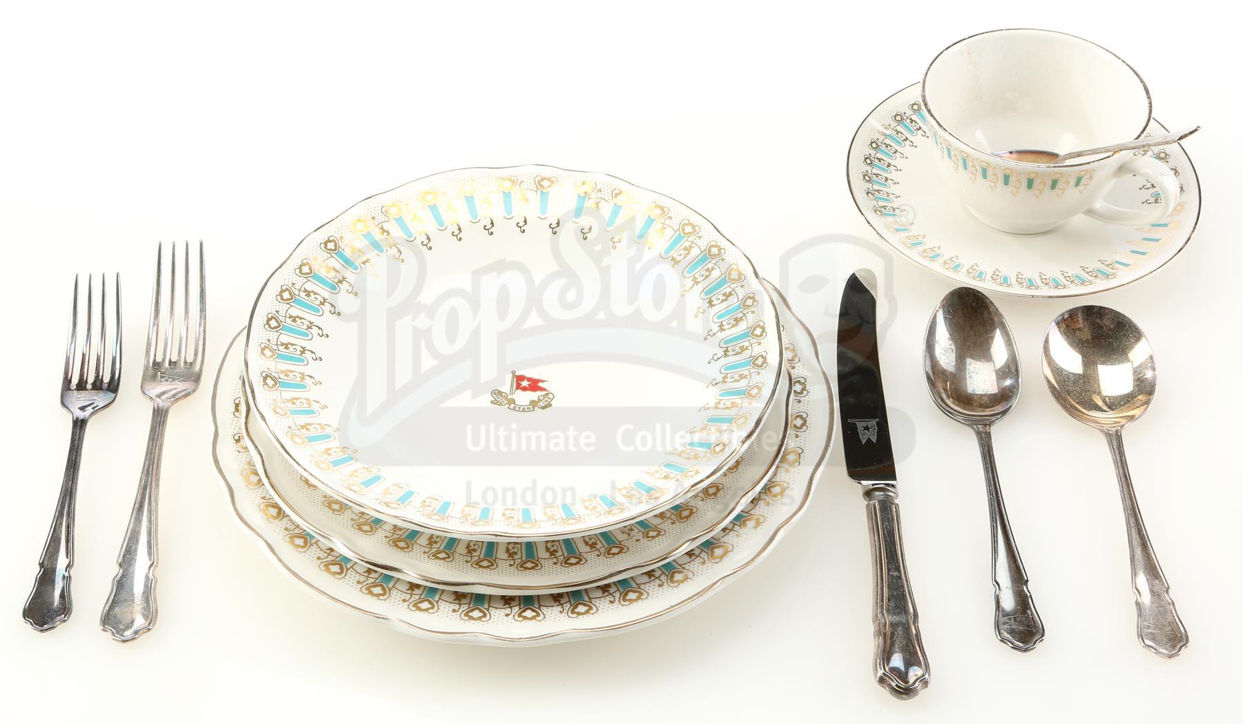 Lot #808 - TITANIC (1997) - Dinnerware Set