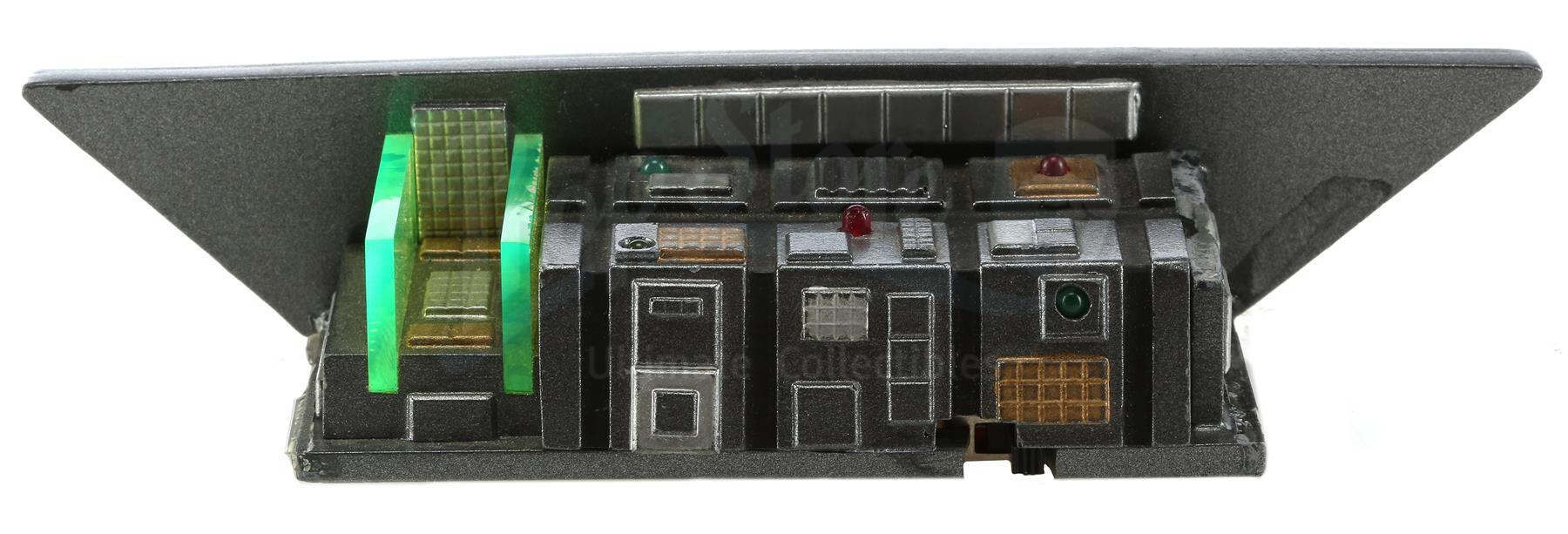 Lot #651 - STAR TREK: FIRST CONTACT (1996) - Phaser Rifle Modulation ...