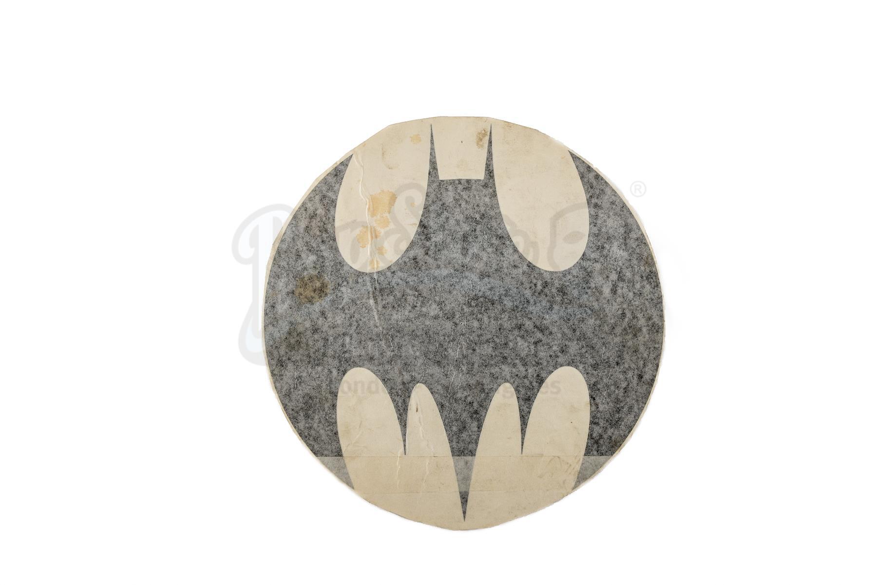 Lot #115 - BATMAN FOREVER (1995) - Batmobile Hubcap Decal
