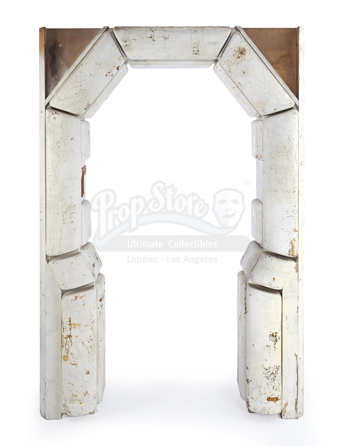 Lot #12 - ALIEN (1979) - Nostromo Mainframe Door Frame