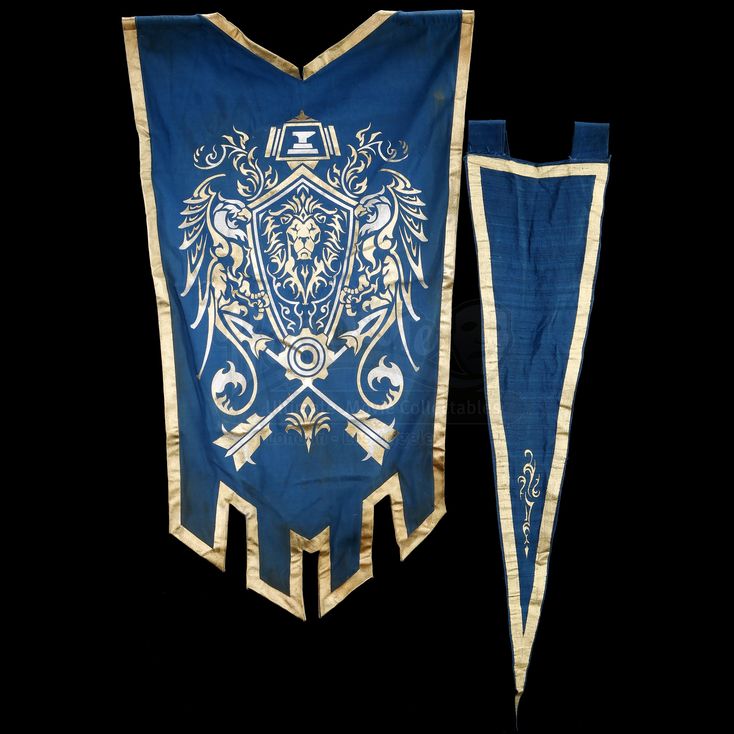 Lot 433 - Warcraft Auction - Alliance Banner and Pennant | WARCRAFT (2016)