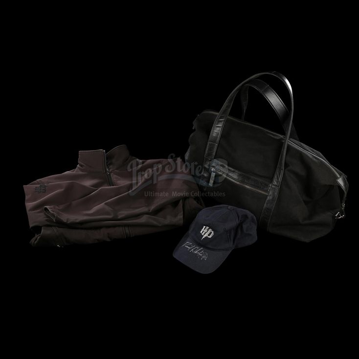 Daniel Radcliffe-Autographed Crew Items | HARRY POTTER FRANCHISE (1997 ...