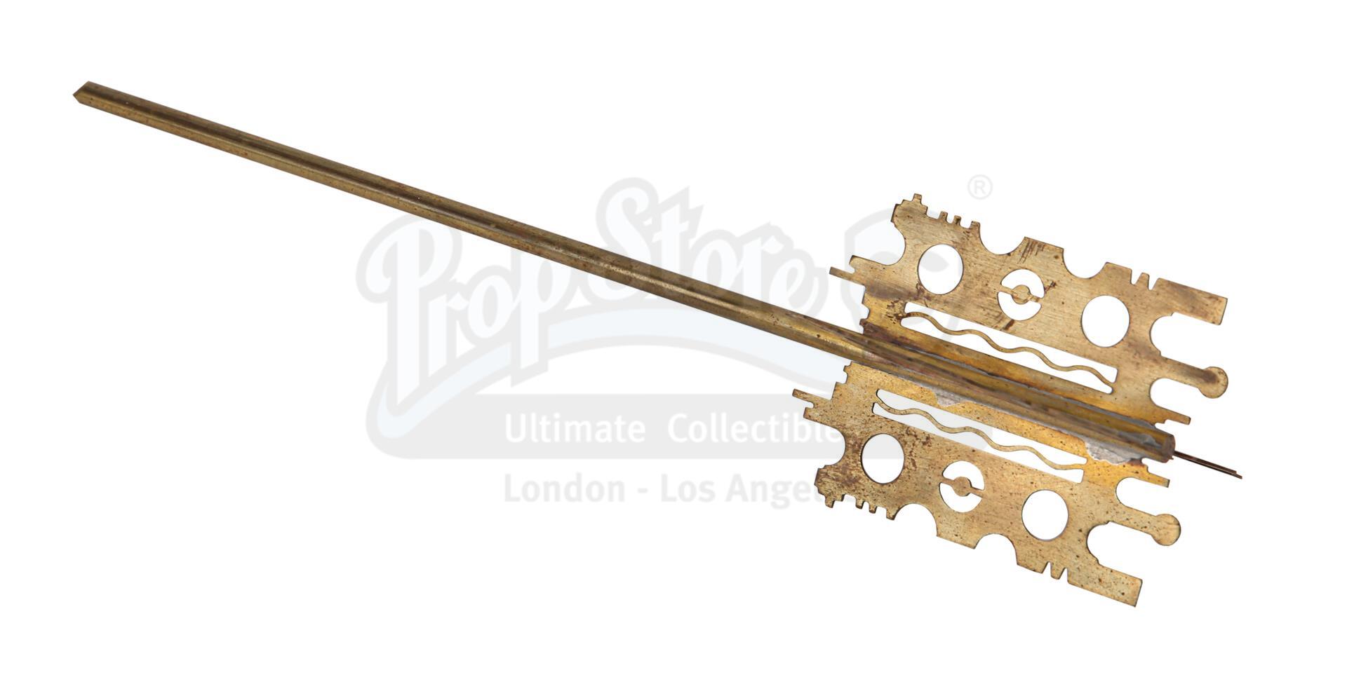 Lot #246 - THE FIFTH ELEMENT (1997) - The Element Key