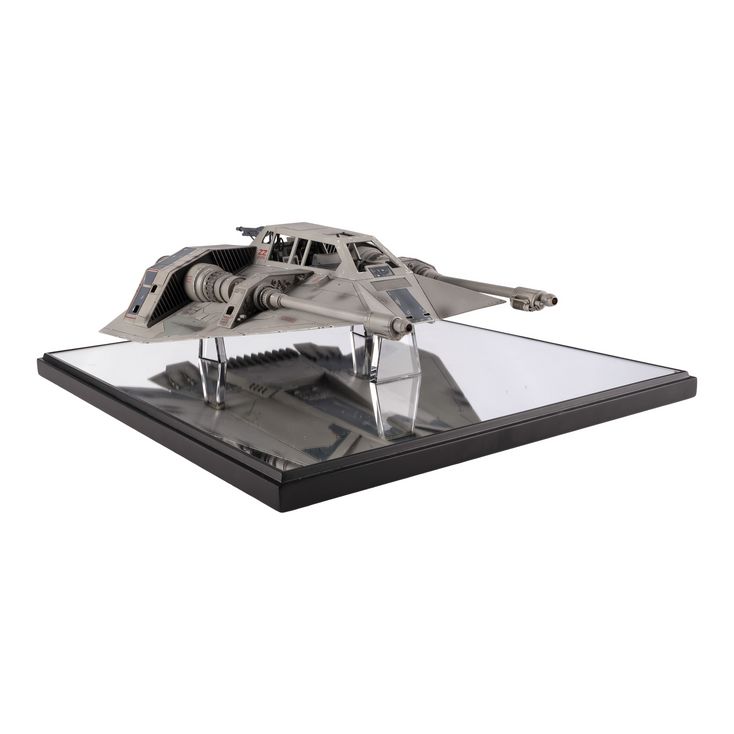 1733. Master Replicas Snowspeeder Model Miniature | STAR WARS: THE ...