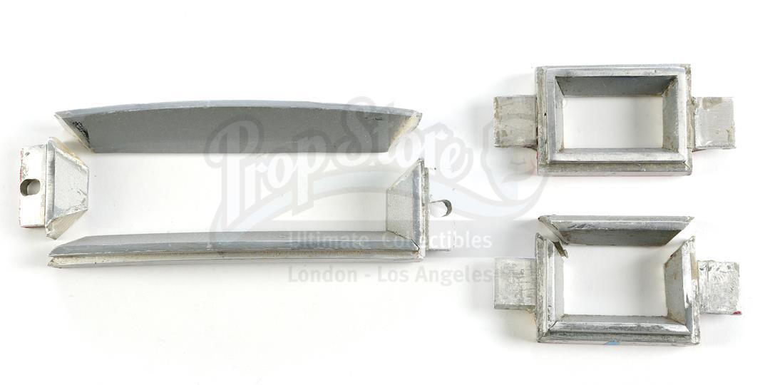 Lot #742 - STAR WARS: THE EMPIRE STRIKES BACK (1980) - Set of R2-D2 ...