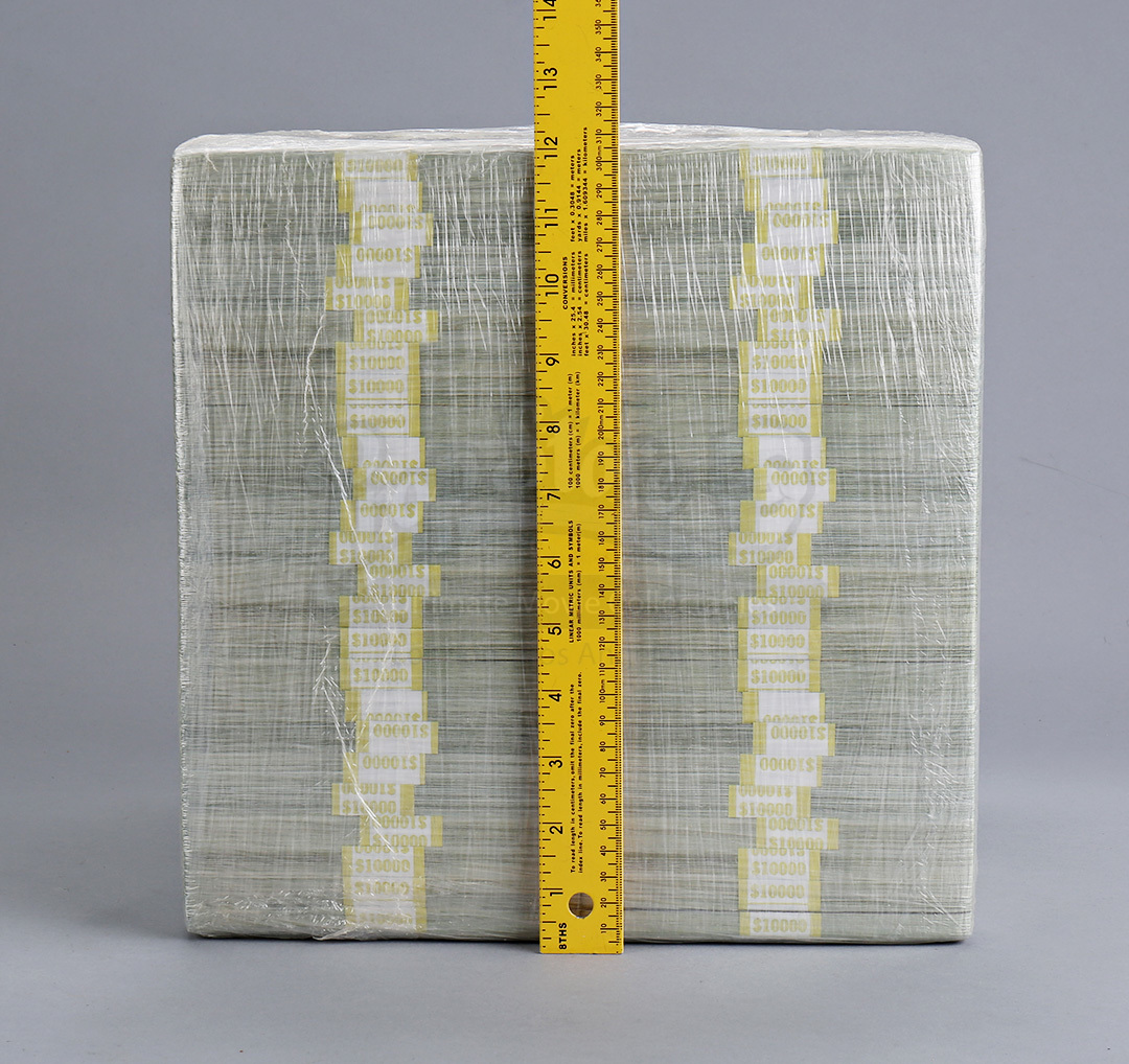 Prop Cash Stack | Prop Store - Ultimate Movie Collectables