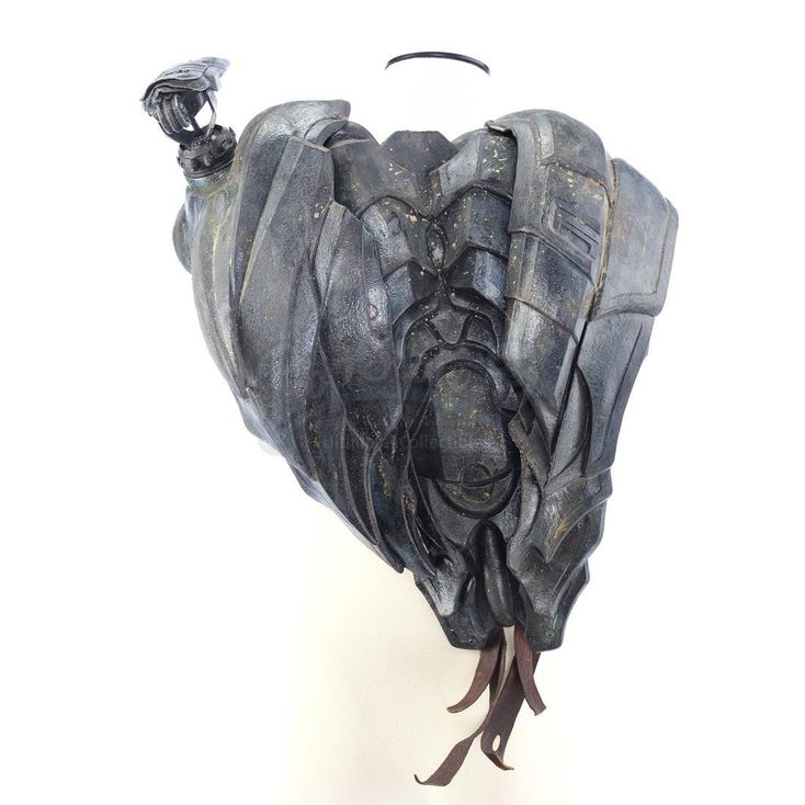 Tracker Predators (Carey Jones) Back Armor and Animatronic Plasmacaster ...