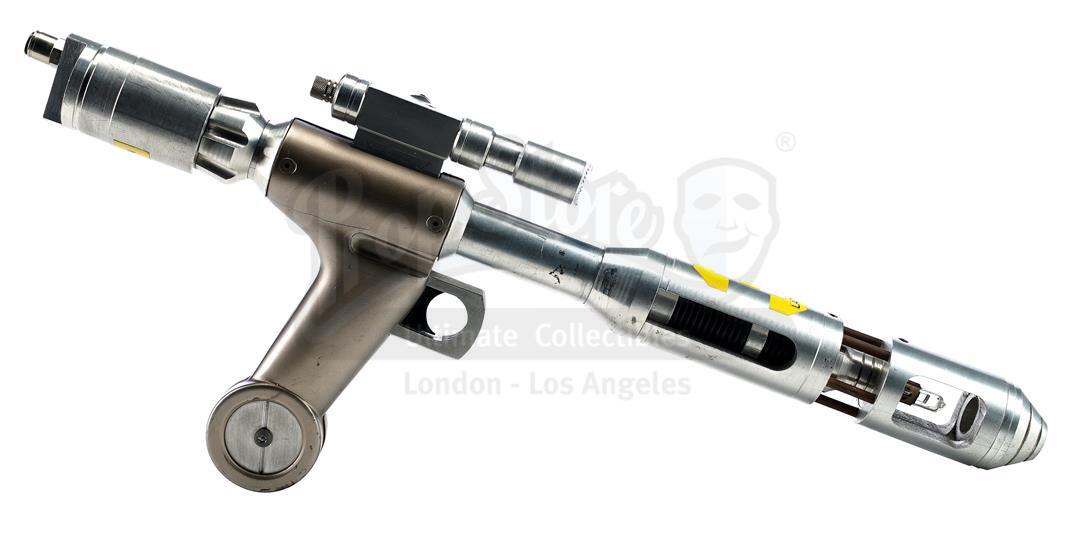 Lot # 850: LOST IN SPACE (1998) - Dr. Maureen Robinson's (Mimi Rogers ...