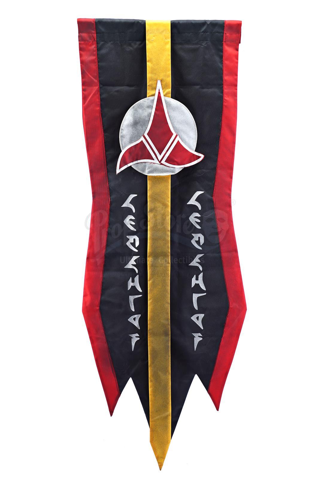 Lot # 1067: STAR TREK: THE NEXT GENERATION (T.V. SERIES, 1987 - 1994 ...