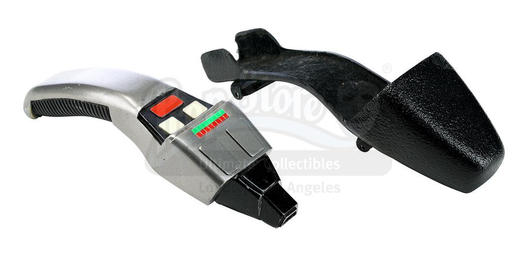 Lot # 248: STAR TREK: FIRST CONTACT (1996) - Type-2 Boomerang Phaser