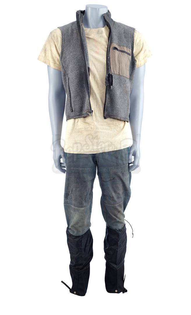 Lot # 573: CLIFFHANGER (1993) - Gabe Walker's (Sylvester Stallone ...