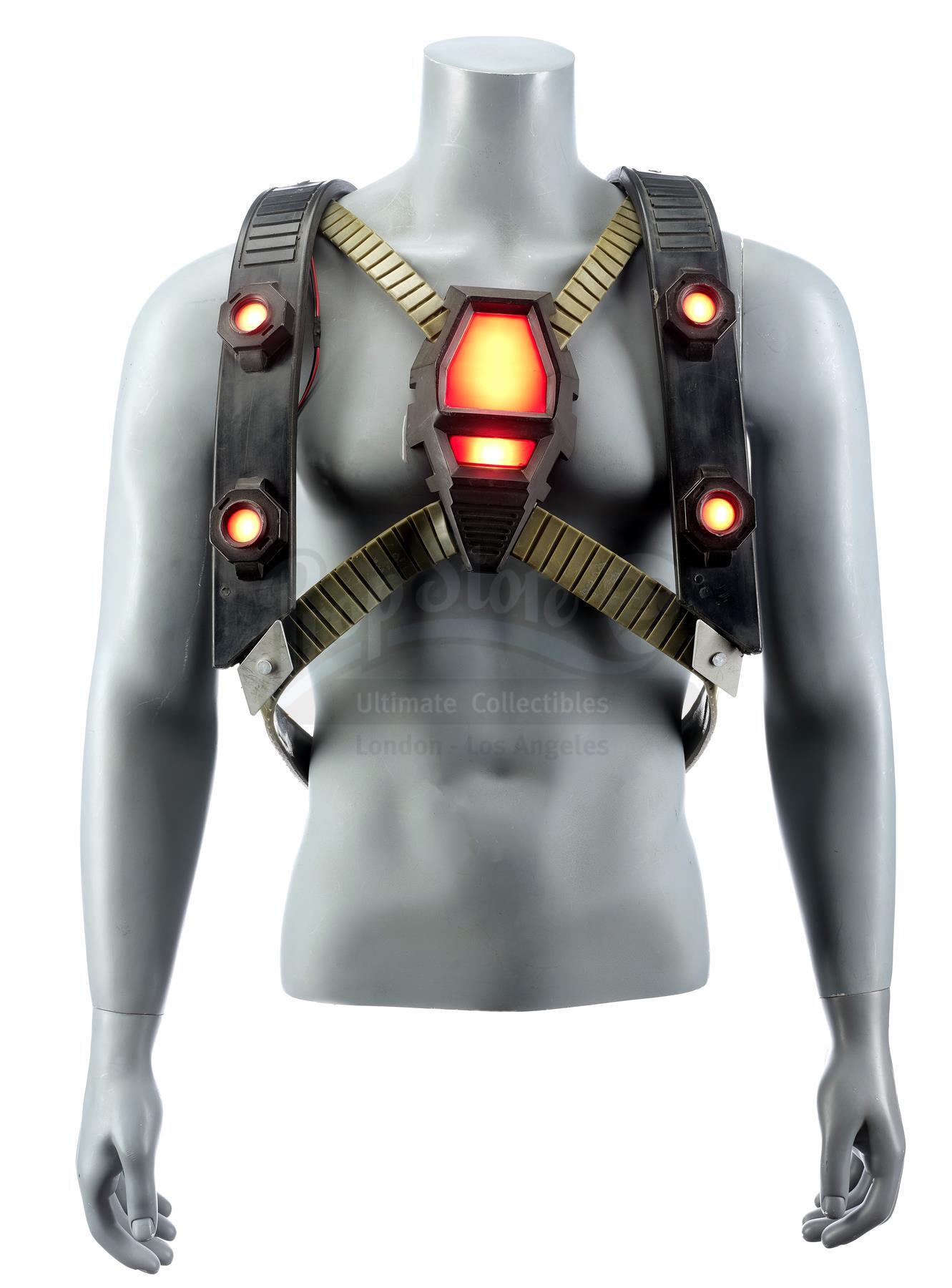 Lot # 356: STARSHIP TROOPERS (1997) - Light-Up Mobile Infantry Laser ...