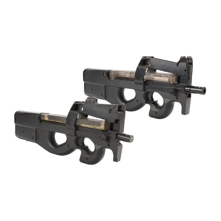 Lot 1287 - Pair of Renard Henchmen P90 Submachine Guns | JAMES BOND ...