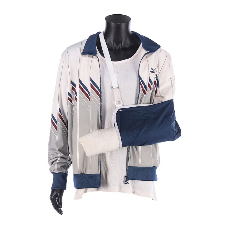 Lot # IT-167693 (LT-283673): DRIVE (2011) - Cook's (James Biberi ...