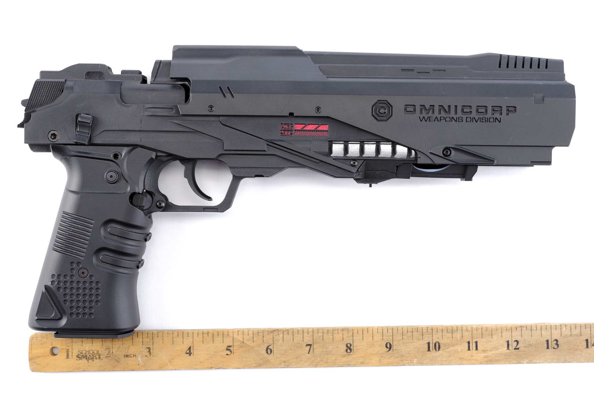 Lot 302 - RoboCops (Joel Kinnaman) Light-Up TSR-66 Taser Pistol ...