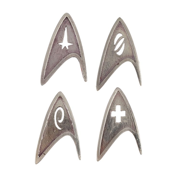 Lot 334 - Set of Starfleet Insignia Badges | STAR TREK (2009)