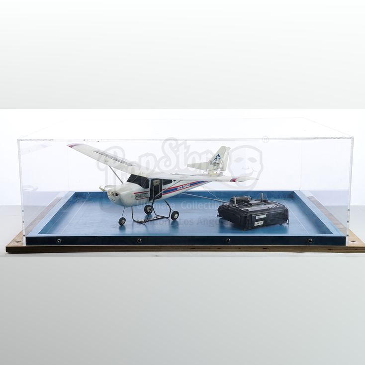 RC Plane and Controller Vitrine | MYTHBUSTERS (2003-2016)