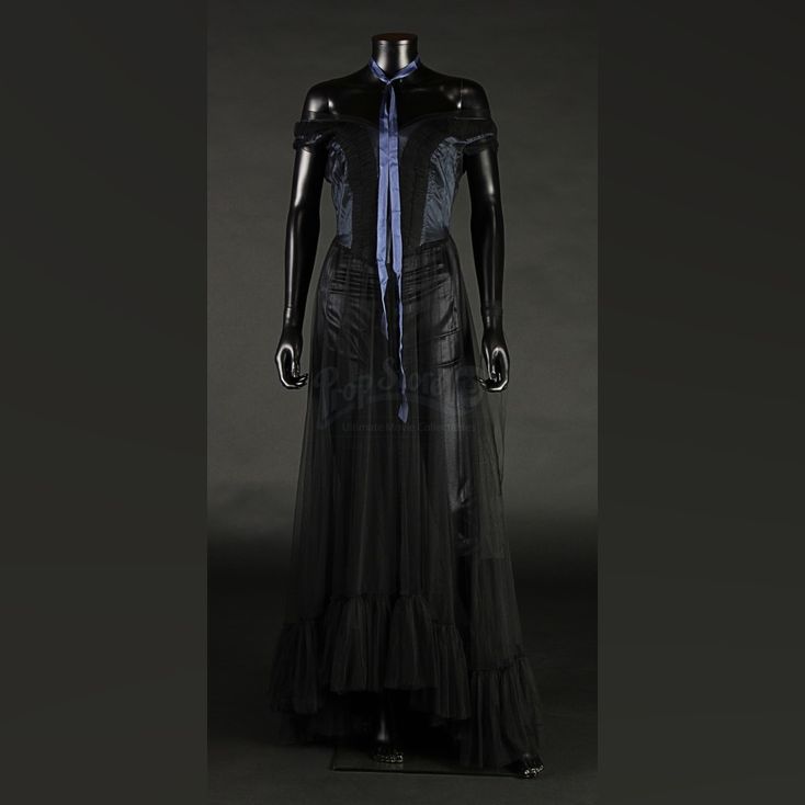 Female Seer (Yusra Warsuma) Costume | DRACULA (2013-2014)