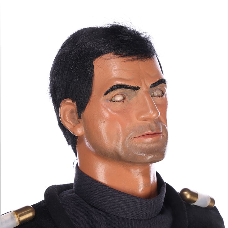 Lot 100 - Captain Black Head with Replica Body and Costume | CAPTAIN ...