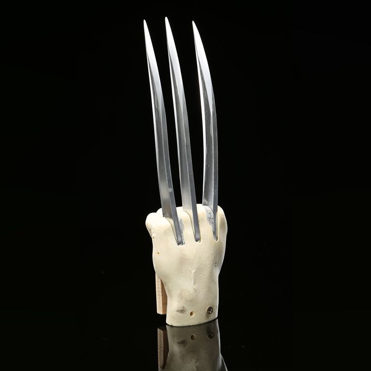 Wolverine (Hugh Jackman) Claws in Hand Cast | X-MEN ORIGINS: WOLVERINE ...
