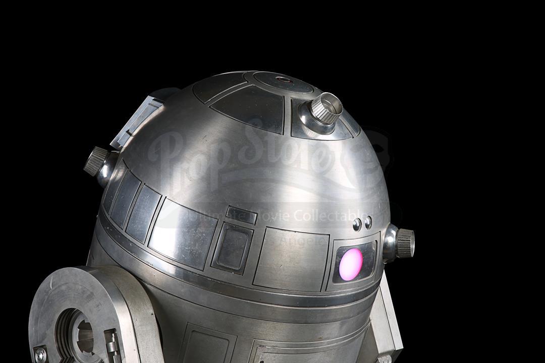 Light-Up Remote Control R2-BHD Droid | STAR WARS: THE LAST JEDI (2017)