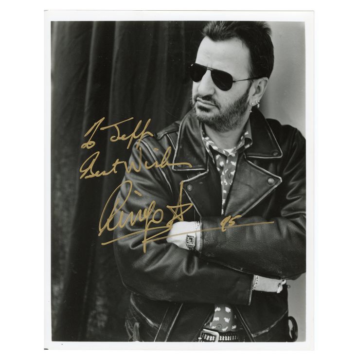 Lot #489: RINGO STARR - Ringo Starr-autographed Photo