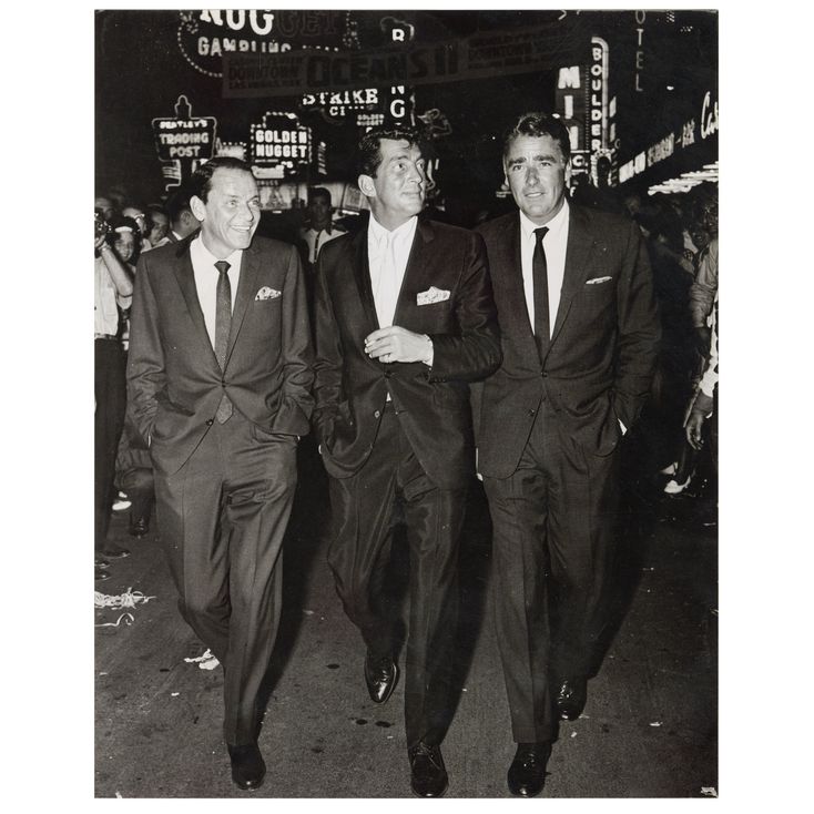Lot # 1446: OCEAN'S ELEVEN (1960) - Publicity Photograph of Frank ...