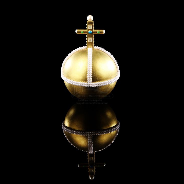 Replica Holy Hand Grenade | MONTY PYTHON AND THE HOLY GRAIL (1975)