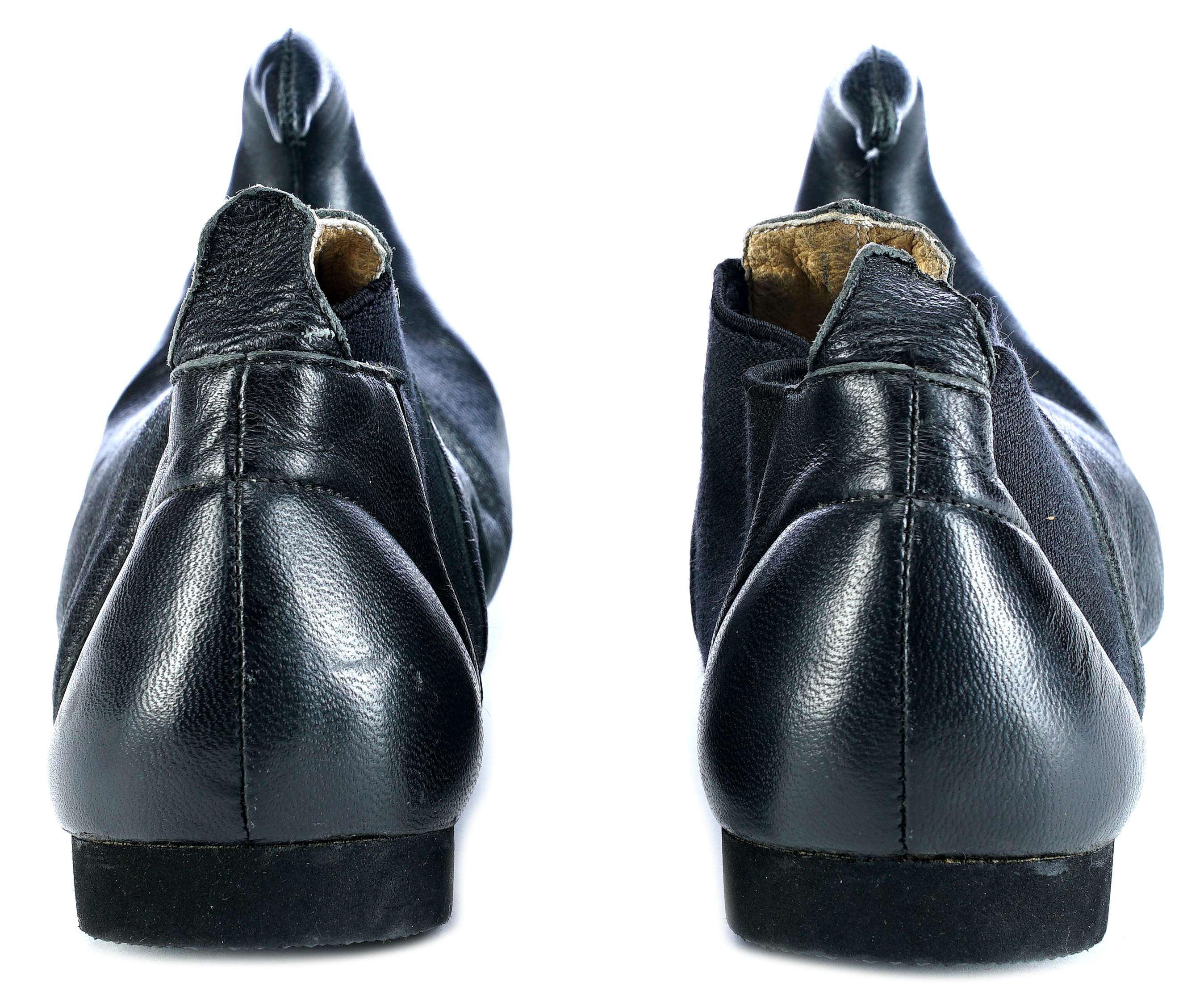 Lot #95 - ELF (2003) - Young Buddy the Elf's (Max Favreau) Shoes