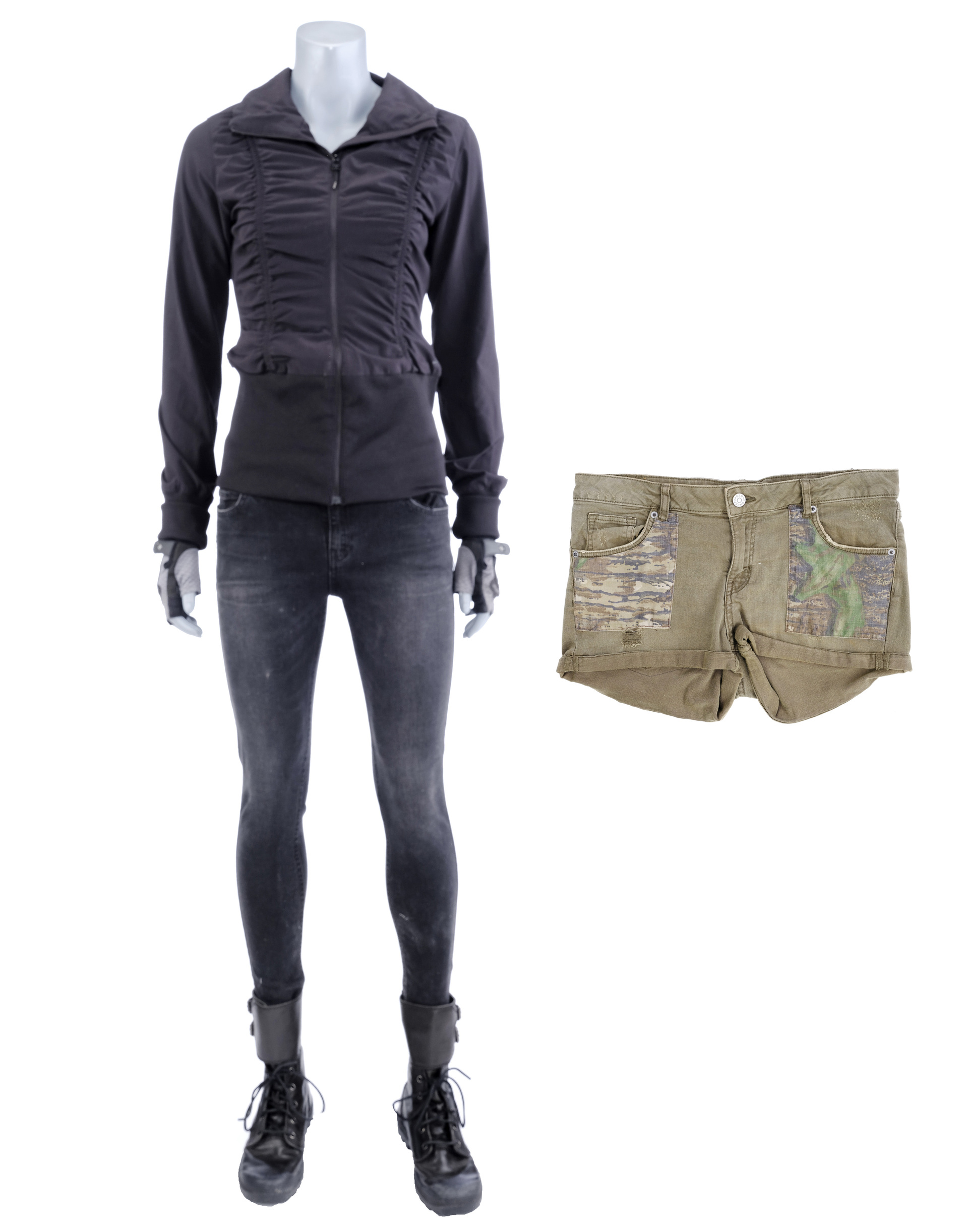 Lot # 717: The Expendables 3 (2014) - Luna's (Ronda Rousey) Costume