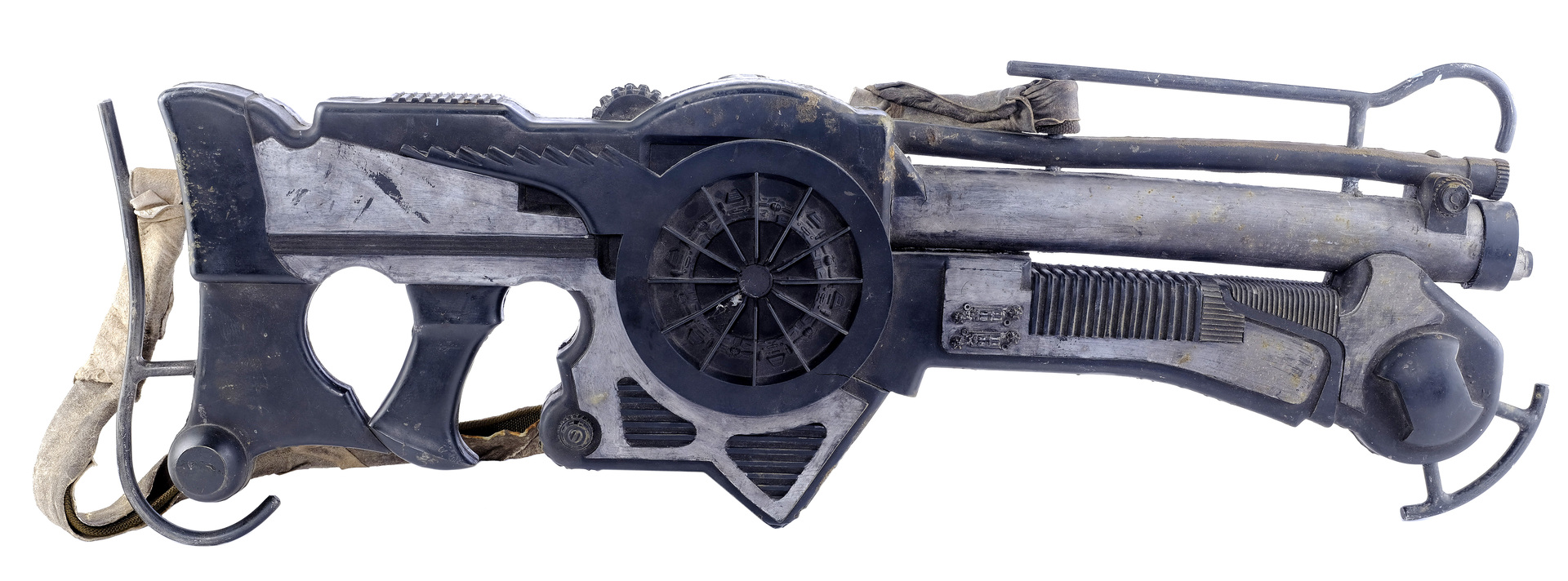 Lot # 119: The Fifth Element (1997) - Stunt Mangalore Rifle