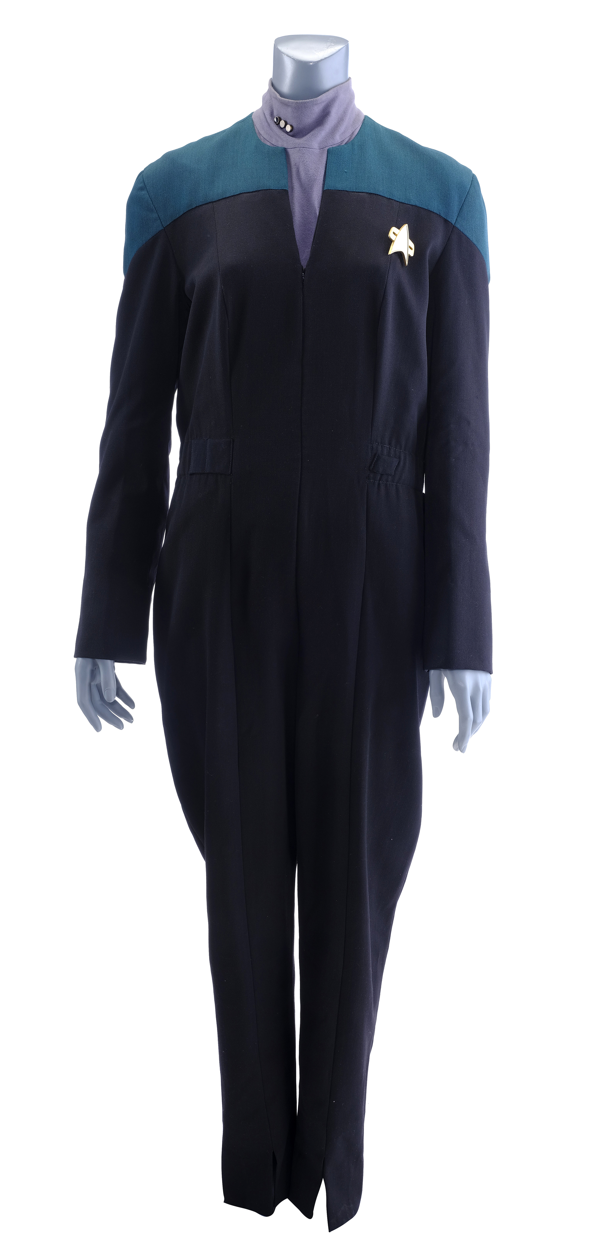 Lot # 1195: 142359 - Star Trek: Voyager (T.V. Series, 1995 - 2001 ...