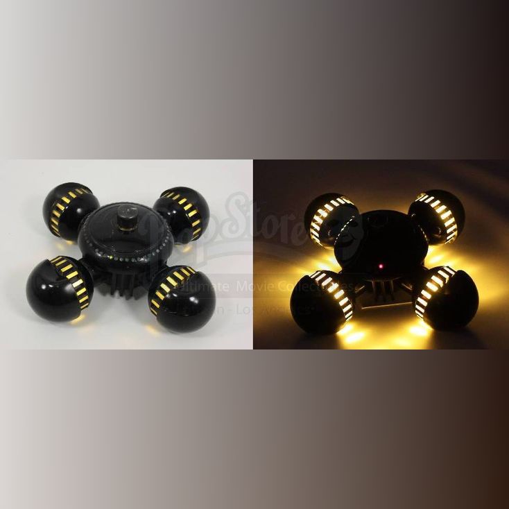 Krytens (Robert Llewellyn) Hero Light-Up Matter Paddle | RED DWARF (TV ...