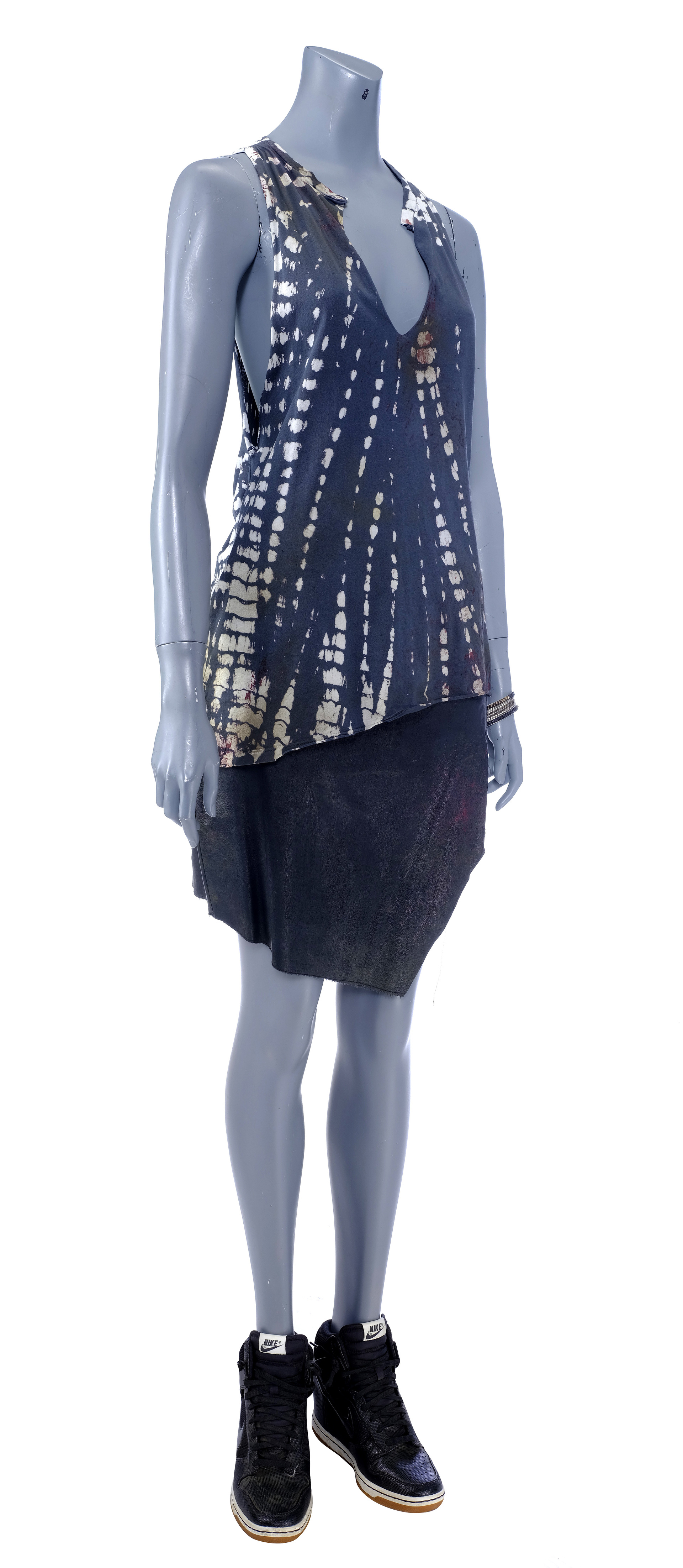 Lot # 1395: True Blood (T.V. Series, 2013 - 2014) - Tara Thornton's ...