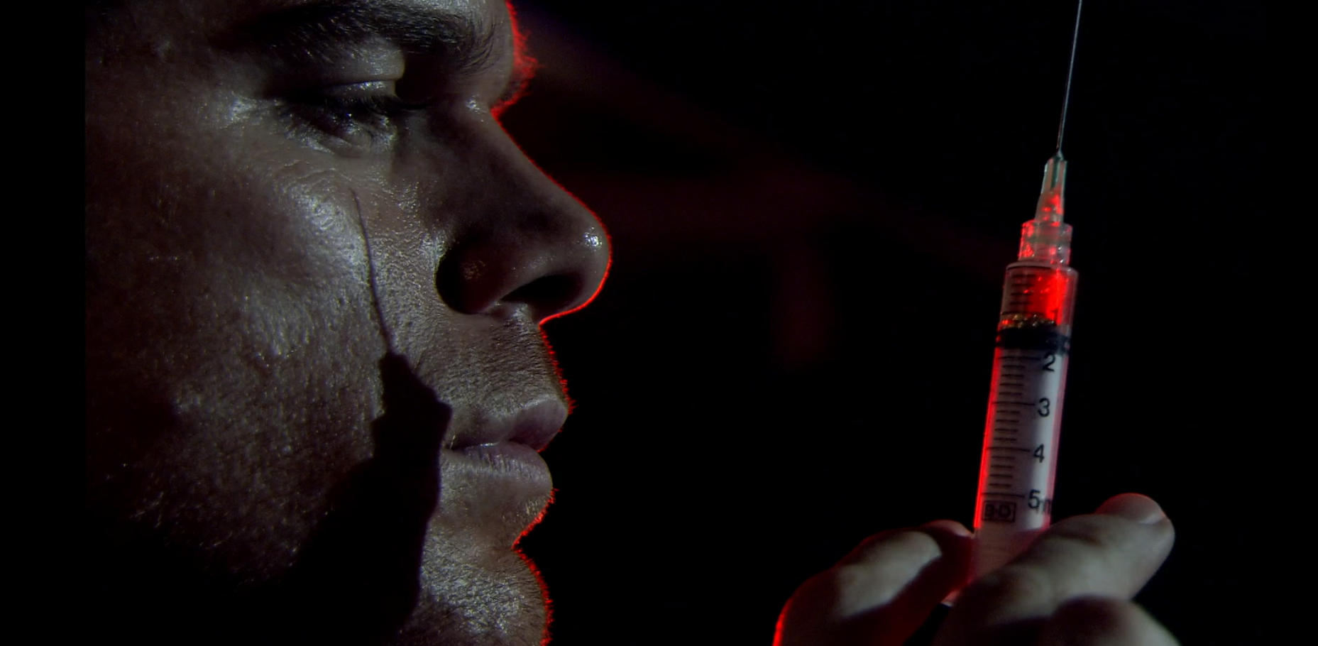 Lot 109 - Dexter Morgans (Michael C. Hall) SFX Scalpel and Syringe with ...