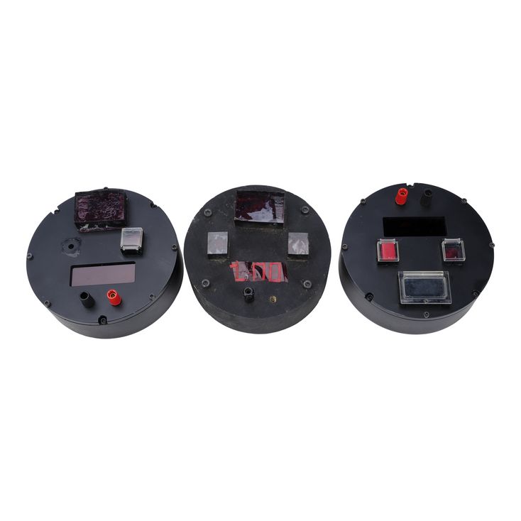 Lot #988: CLIFFHANGER (1993) - Set of Three Detonation Devices