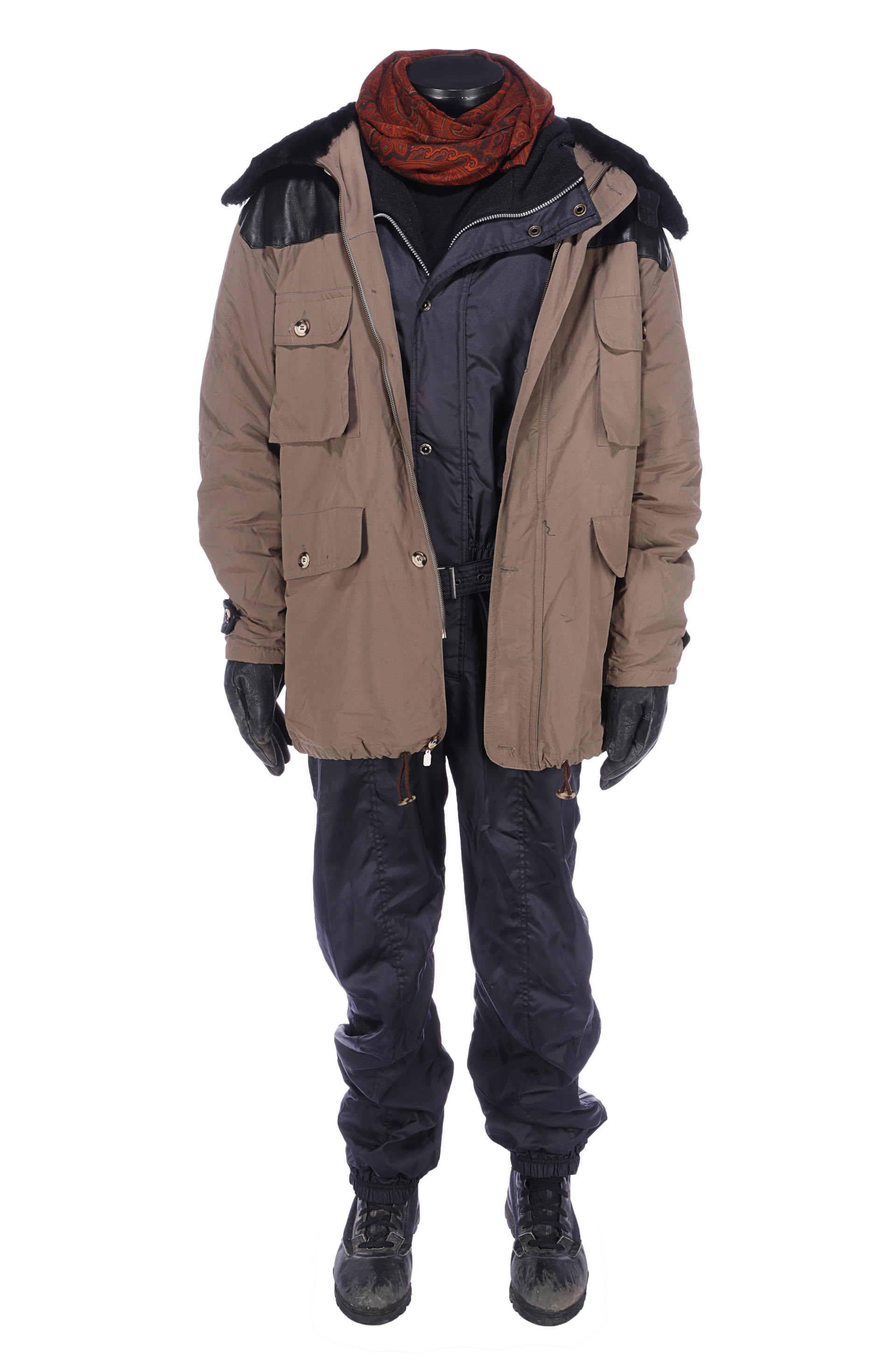 Lot # 632: Cliffhanger (1993) - Eric Qualen's (John Lithgow) Costume