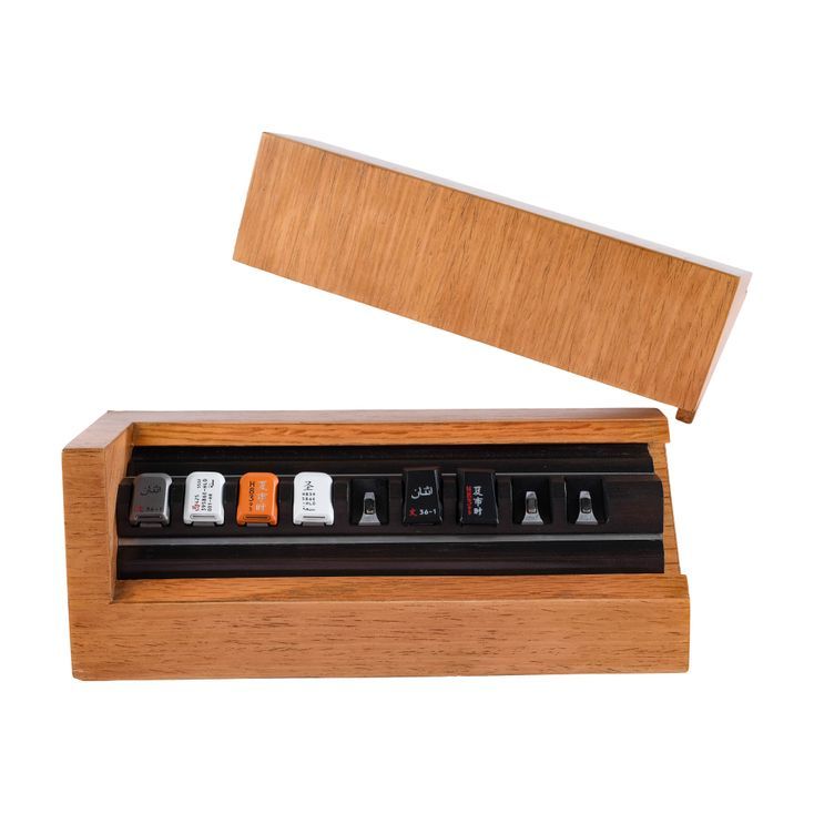 Niander Wallace (Jared Leto) Screen-Matched Halo Slide Box with Halo ...