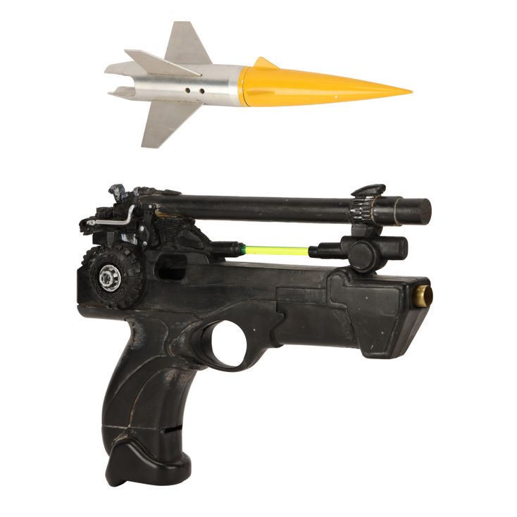 649. Mangalore Handgun and Zorg's (Gary Oldman) ZF-1 Rocket ### THE ...