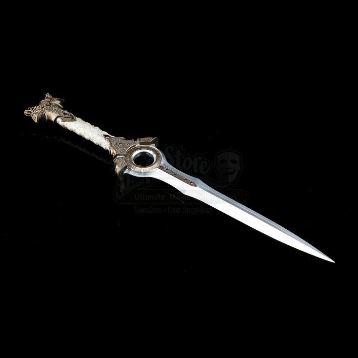 Lot 247 - Warcraft Auction - Garonas (Paula Patton) Dagger | WARCRAFT ...