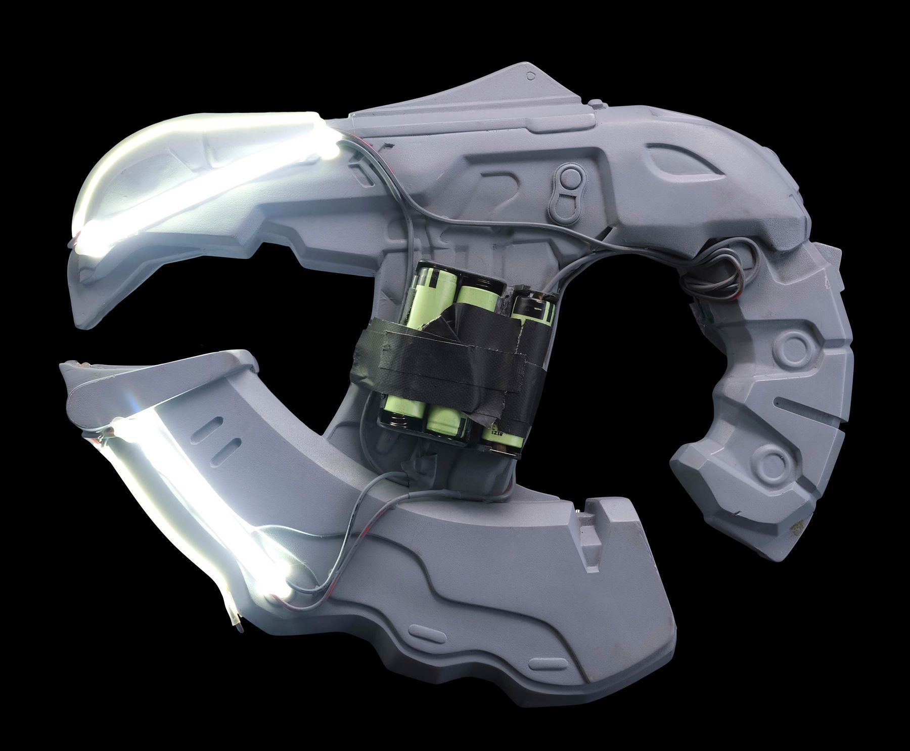 667. Light-Up CGI Reference Model Covenant Type-25 Plasma Pistol ...