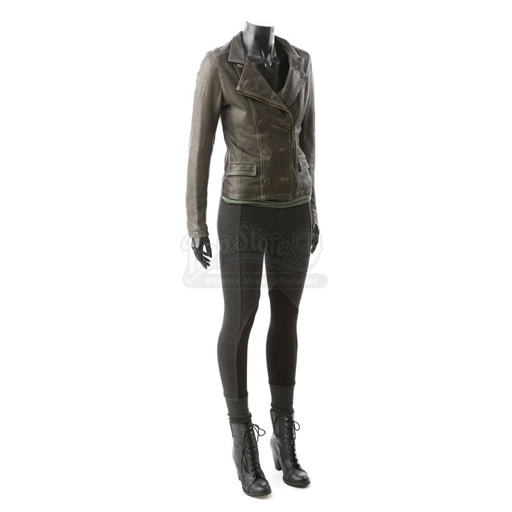 Lot 852 - Bella Cullens Battle Costume | TWILIGHT SAGA, THE: BREAKING ...