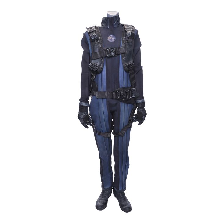 Lot 286 Clarissa Peaches Maos (Nadine Nicole) Season Six Space Suit ...