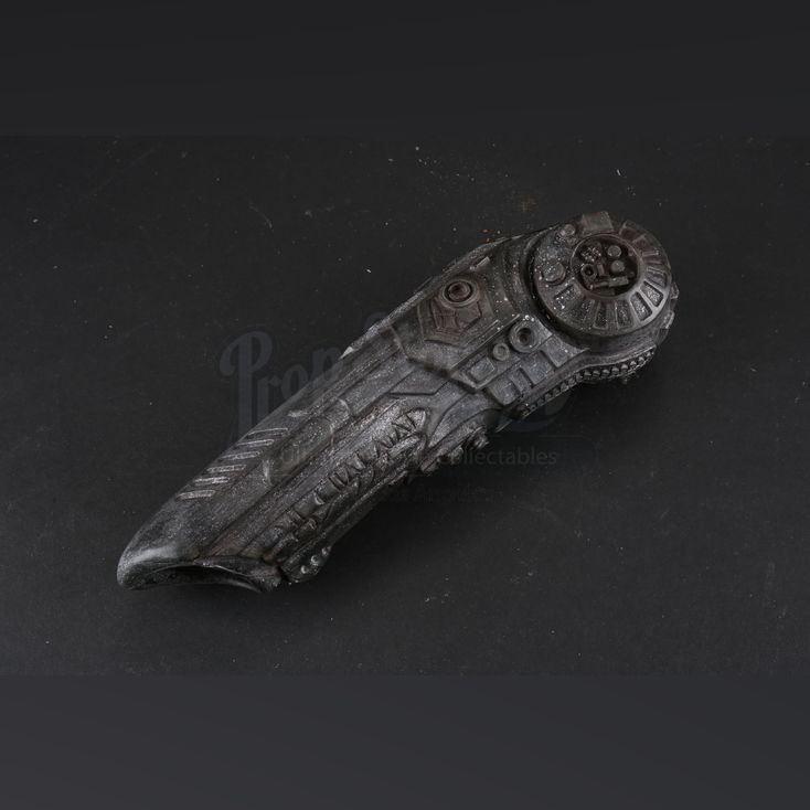 Predator Shoulder Cannon Component | AVP: ALIEN VS. PREDATOR (2004)